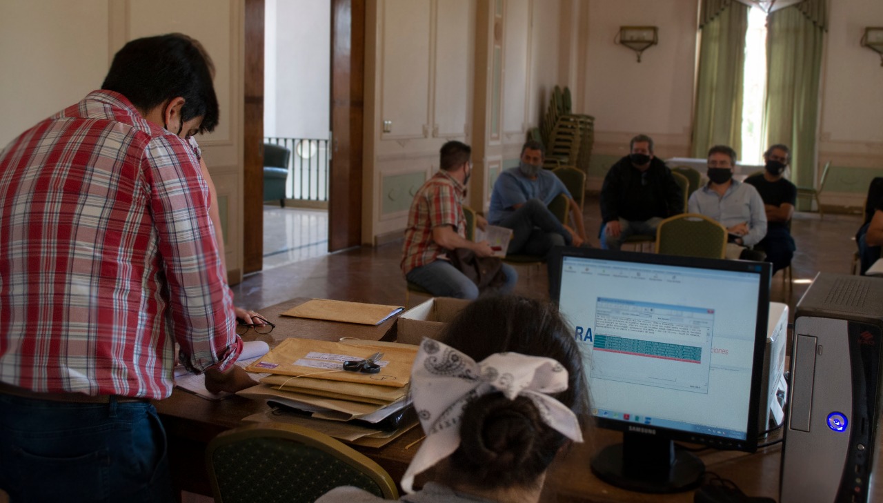 Luminarias Led para más vecinos – Municipalidad de Monte